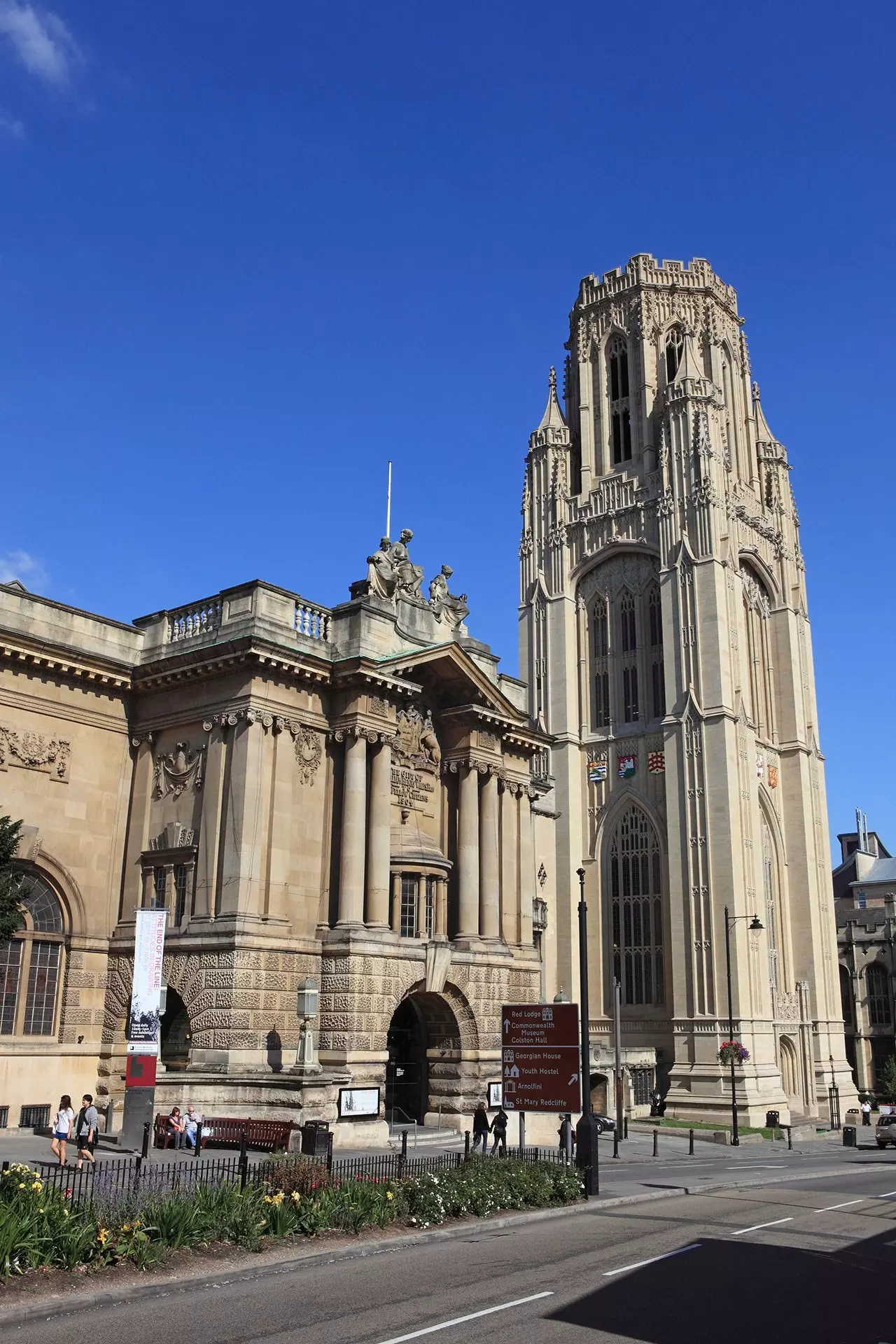 Tatlerio vadovas į Bristolio universitetą