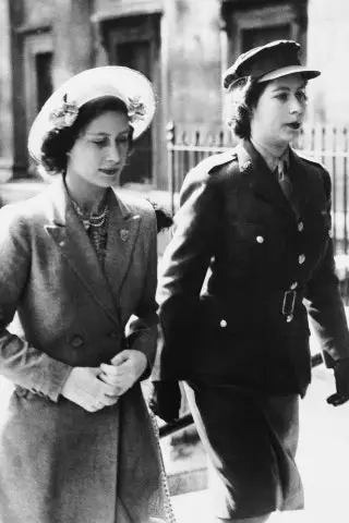 1945 På Nationalgalleriet med prinsesse Elizabeth