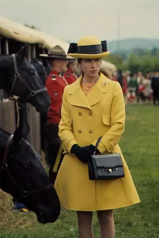 1968 Prinsessan Anne vid hästprövningar med medlemmar av Royal Canadian Mounted Police