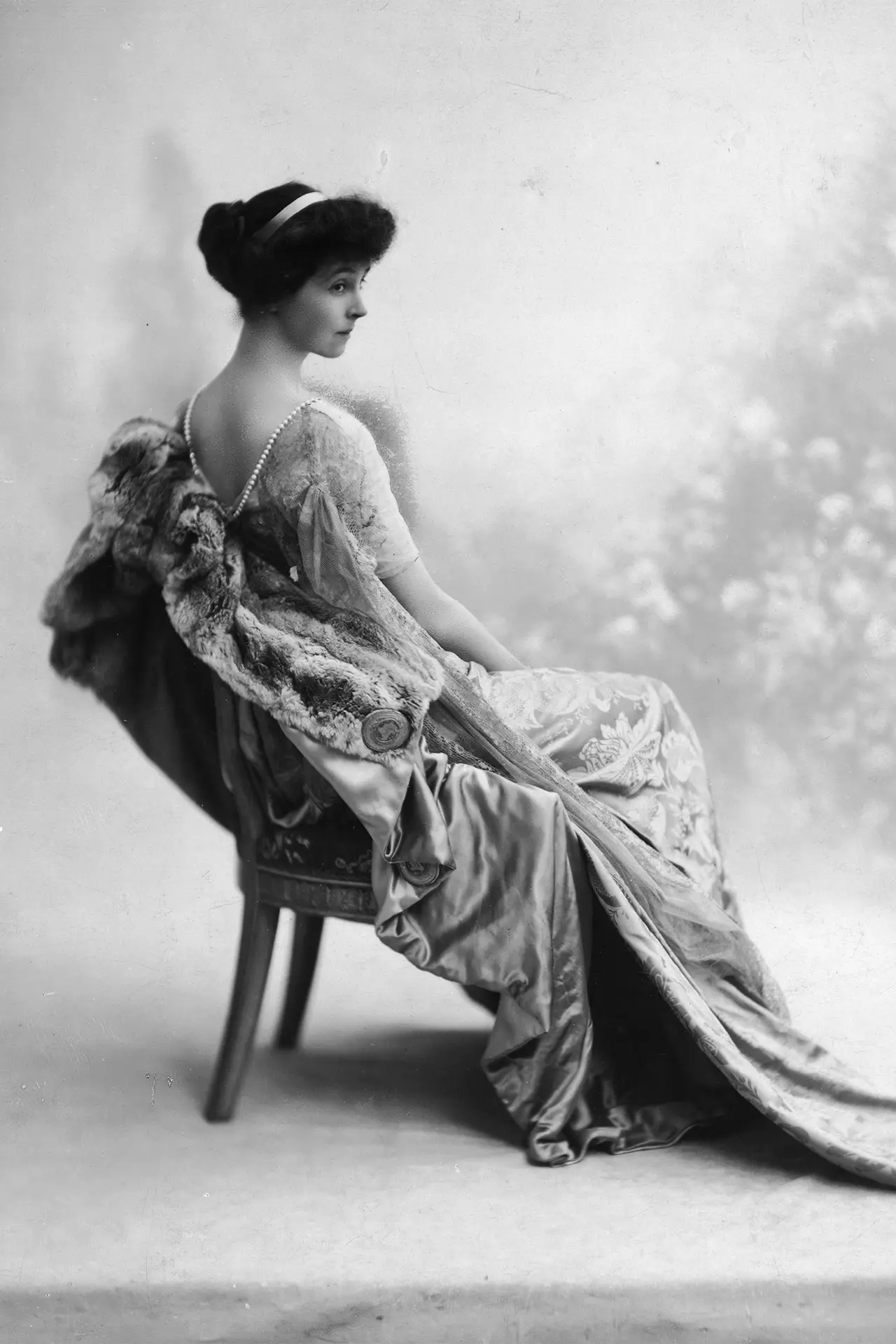 Consuelo Vanderbilt yang menikah dengan Duke of Marlborough ke-9 pada tahun 1895