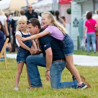 Peter Phillips mit seinen Kindern Isla und Savannah im Jahr 2019.