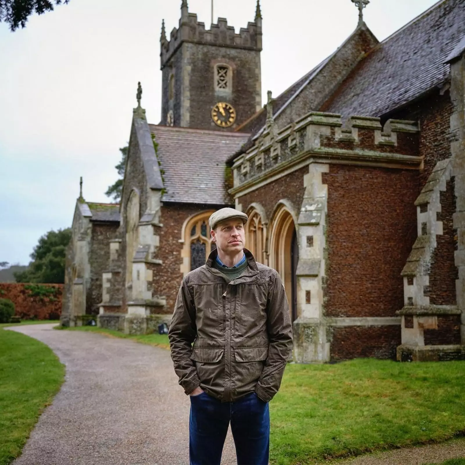 El duc de Cambridge fora de l'església de Santa Maria Magdalena de Sandringham