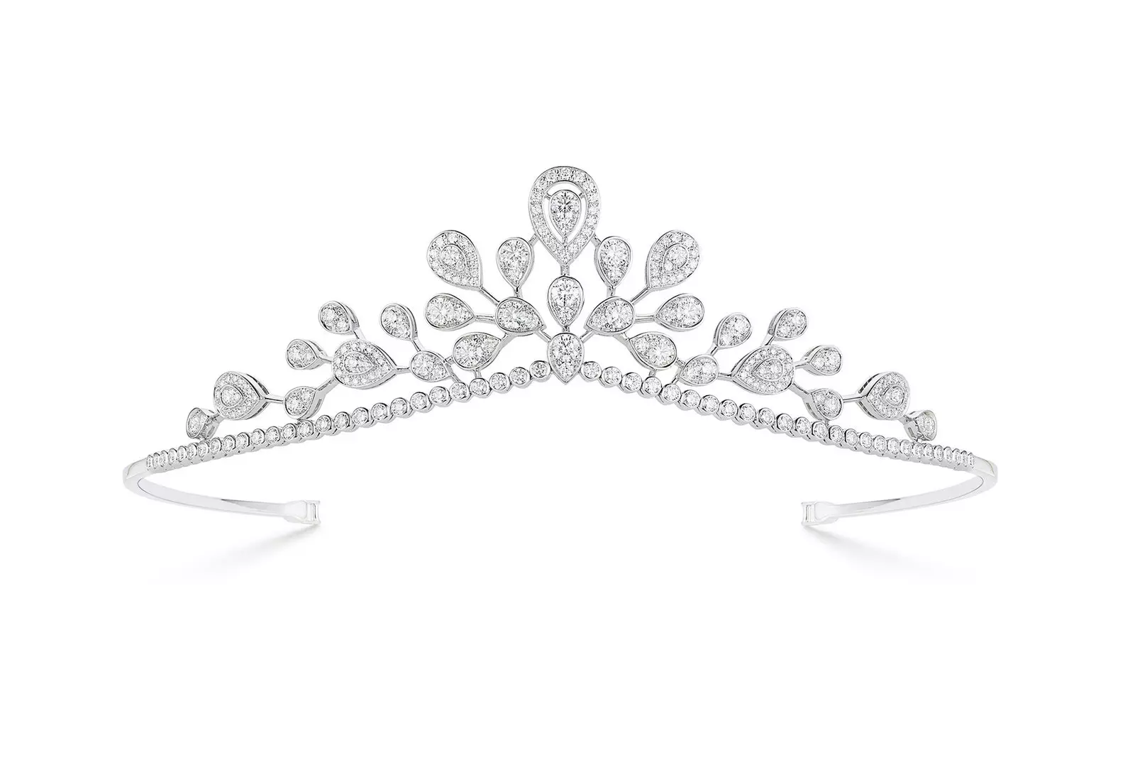 Chaumet Josphine Aigrette Impriale Tiara په سپینو زرو کې د عالي کټ الماسونو سره جوړه شوې