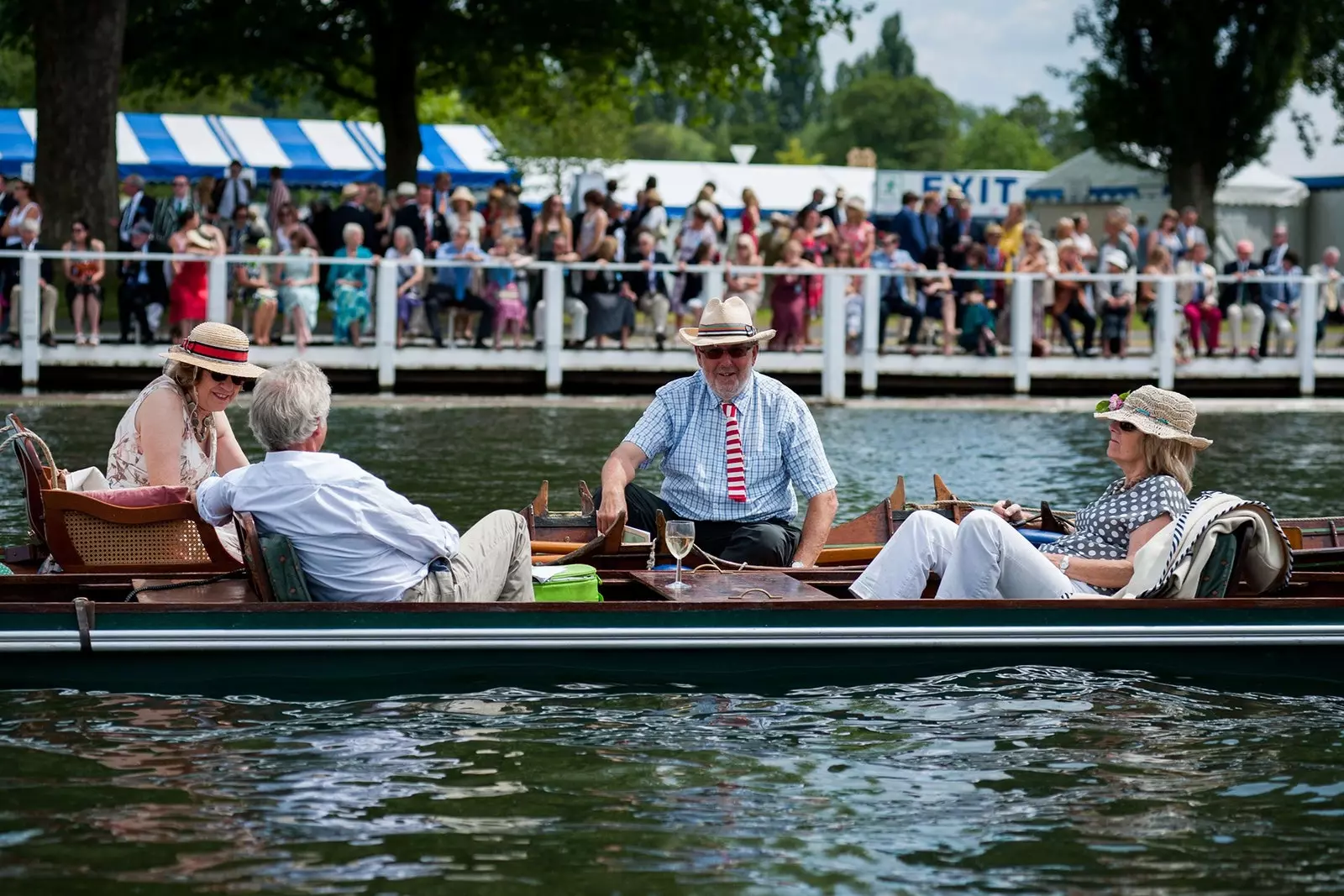 Henley Royal Regatta 2021 phau ntawv qhia hnub hnav khaub ncaws Stewards 'Enclosure