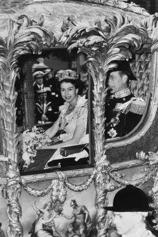 Kurorëzimi i Mbretëreshës Elizabeth II në foto - 67 vjet më vonë 3770_10