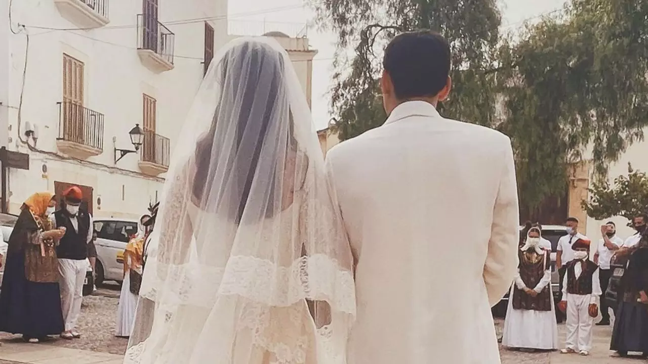 L'hereva de Fendi es va casar el cap de setmana passat amb un bonic guapo en una gran cerimònia d'Eivissa