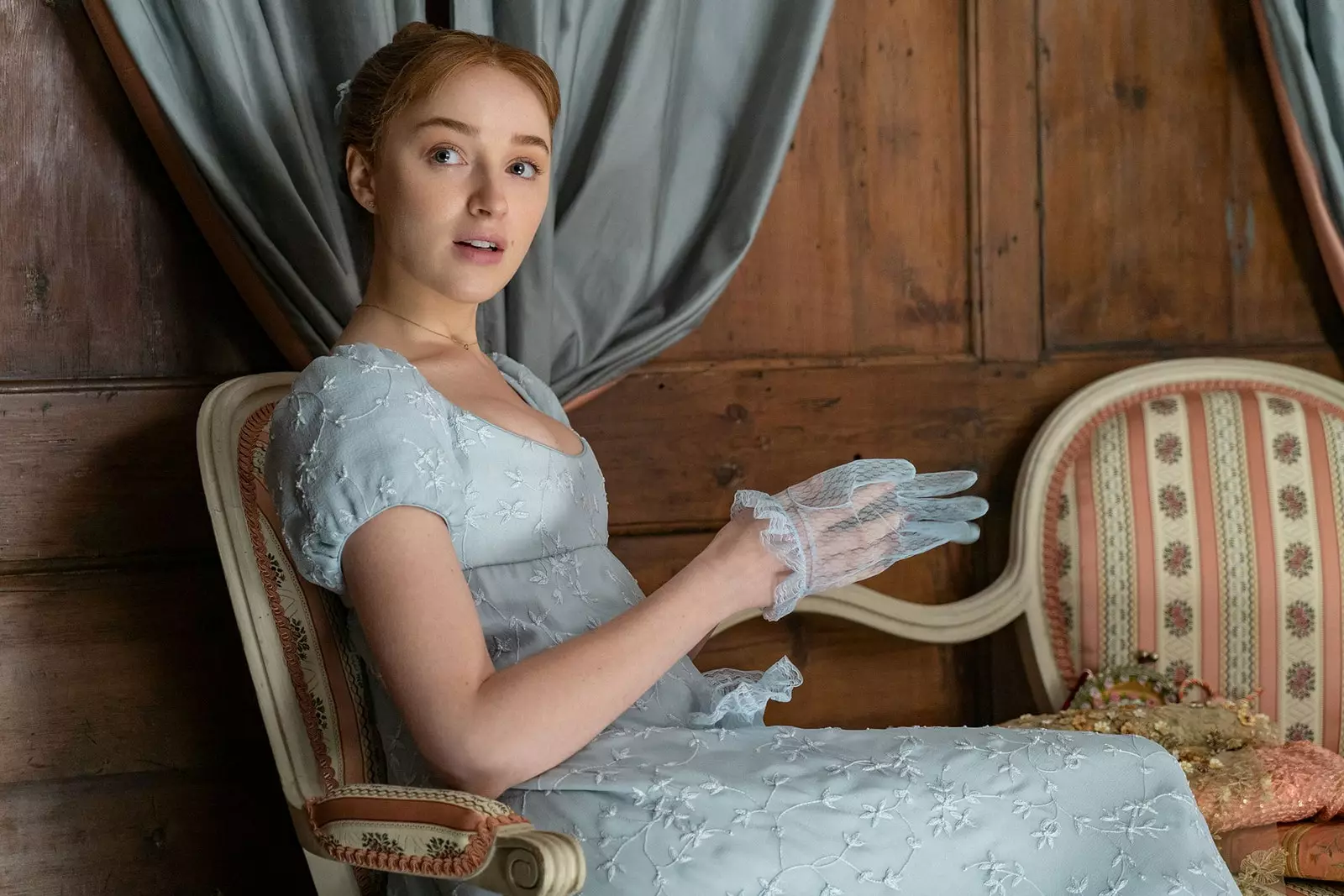 Phoebe Dynevor bħala Daphne Bridgerton