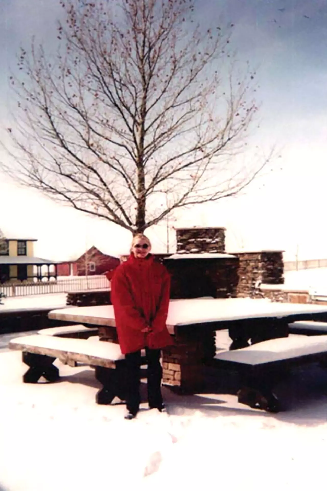 Virginia Giuffre fan 19 op Jeffrey Epsteins ranch yn New Mexico 2001