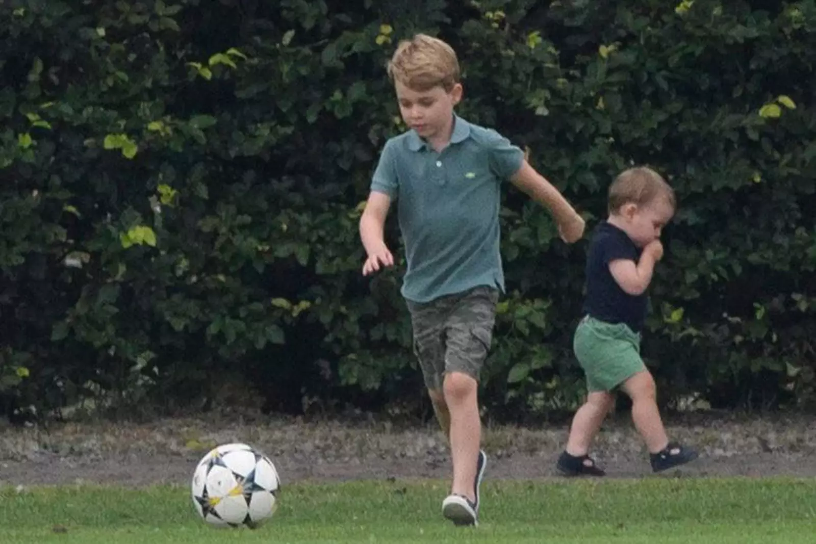 Prins George hadde en fotballtemafest for hele klassen sin på Kensington Palace