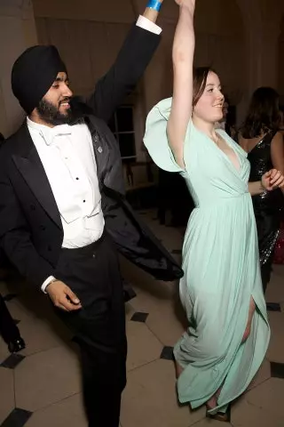 Ramandeep Singh dan Lizzie Tobin