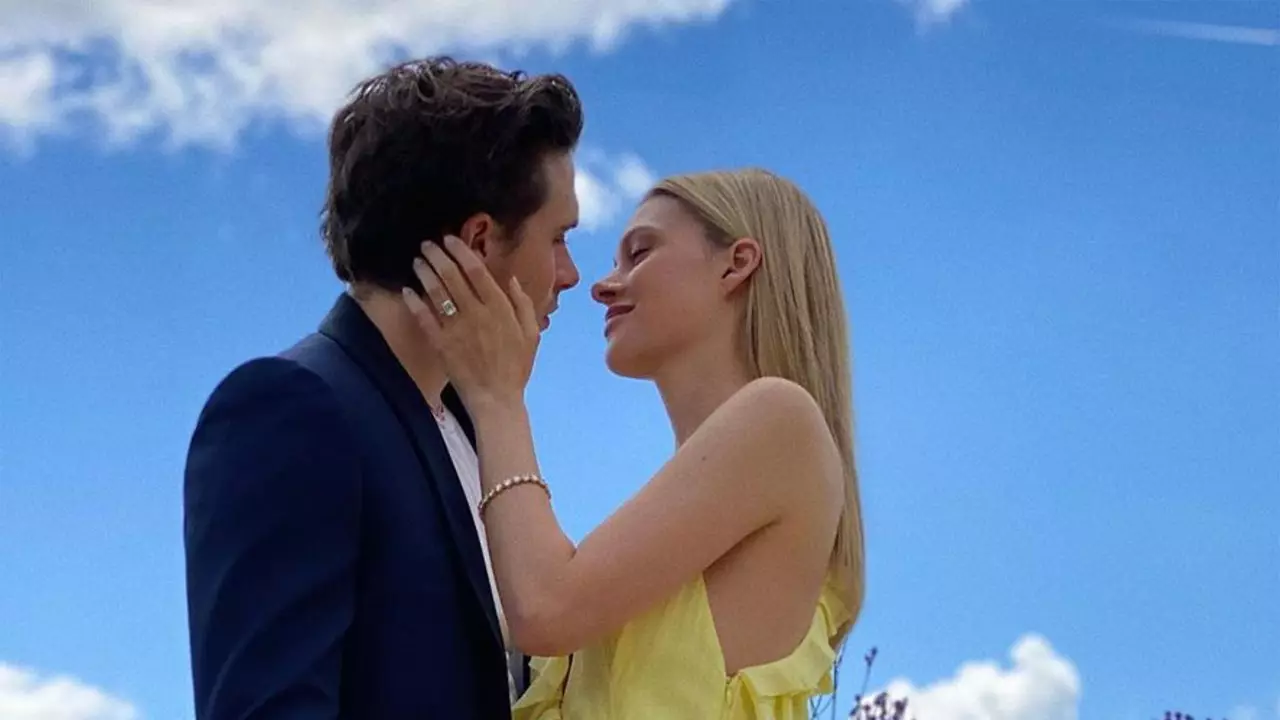 Brooklyn Beckham o ile a lebeletsana le setšoantšisi sa Amerika le heiress Nicola Peltz