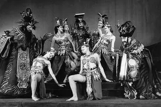 Η Josephine πάνω δεξιά σε μια παράσταση του Turandot 1947.