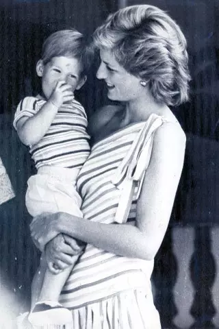 Prins Harry en Diana Prinses van Wallis in Mallorca 1986