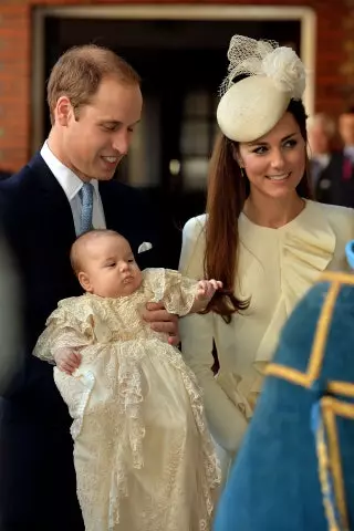 Duke wa Cambridge The Duchess of Cambridge na Prince George