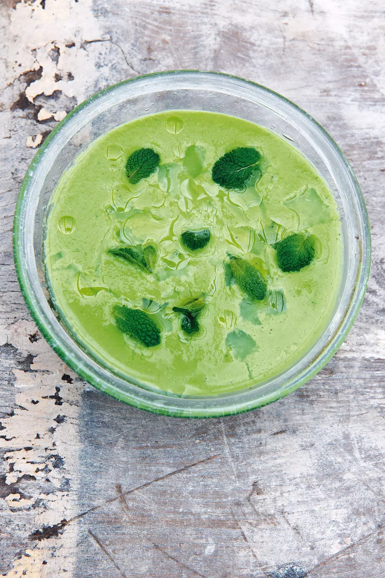 Sopa de pèsols i menta freda