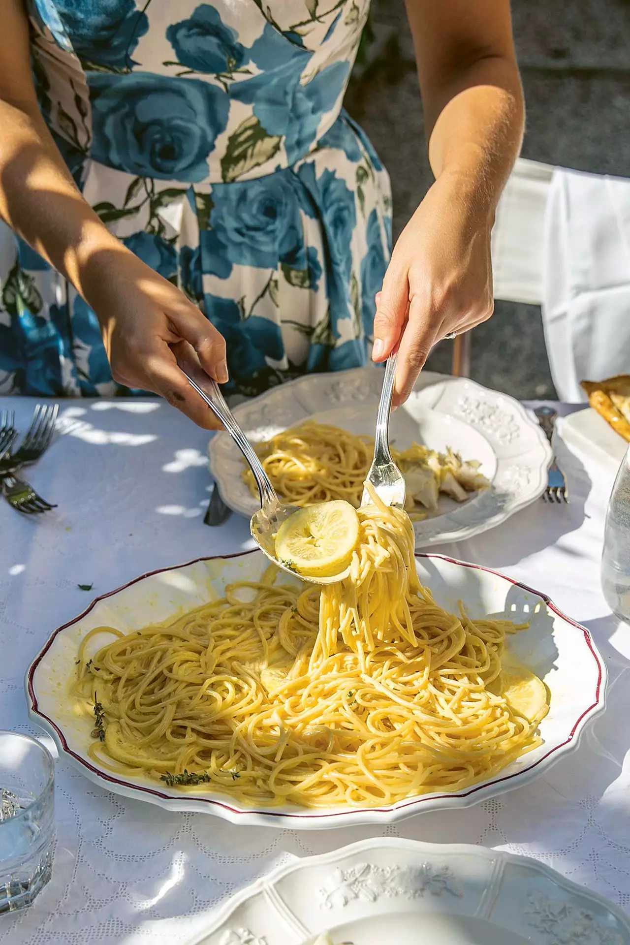 SPAGHETTI CON SALSA CREMOSA AL LIMONE