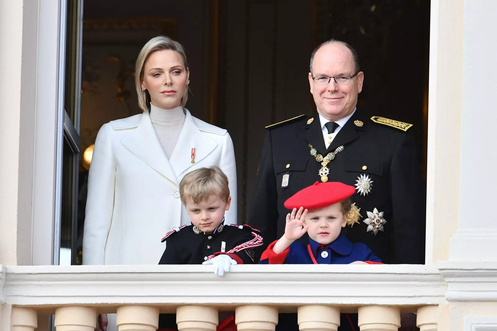 La principessa Charlene con il principe Alberto II di Monaco ei loro figli il principe Jacques e la principessa Gabriella