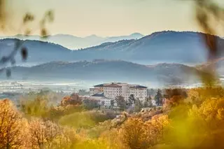 Najboljše veličastno zdravilišče V hribih južno od Rima se je ta bleščeči novinec naselil v eni od evropskih...