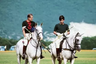 Hertigen av Edinburgh och prins Charles på Jamaica ca. 1965