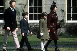 Hrabě ze Snowdonu vikomt Linley Lady Sarah ArmstrongJones a princezna Margaret 1973