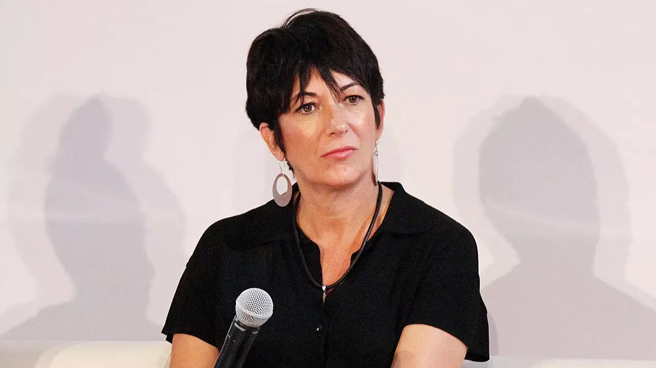 Ghislaine Maxwell feroardiele foar fiif fan de seis oanklachten yn 'e rjochtsaak foar sekshannel