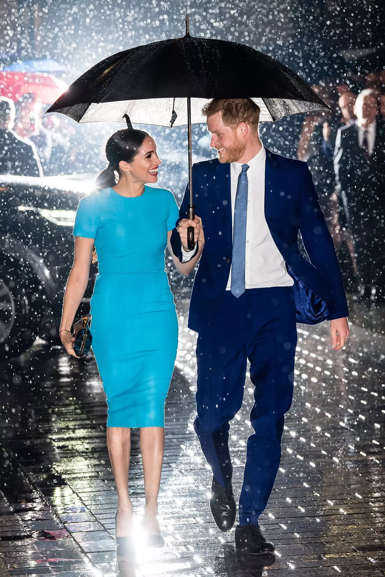 Ny Duke sy ny Duchess of Sussex nandritra ny dia fanaovam-beloma azy ireo