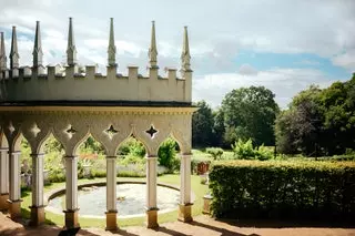 Painswick Rococo Garden Cotswolds ນີ້ແມ່ນສວນ Rococo ທີ່ລອດຊີວິດໃນປະເທດດຽວທີ່ສ້າງຄວາມສະຫງ່າງາມ ...