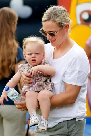 Zara Tindall dan Lena Tindall 2019