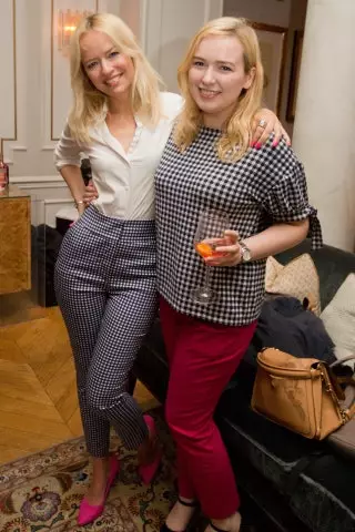 Clare Bennett และ Ilona Gatherer