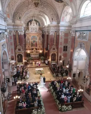 Lihtenšteinas princese Marija Anunciata un Emanuele Musīni Lielie, labie un ārkārtīgi lielie ceļoja...