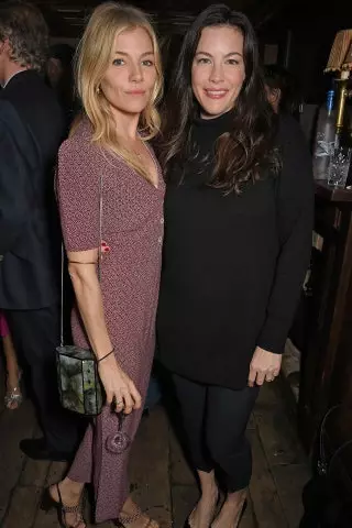 Sienna Miller kaj Liv Tyler