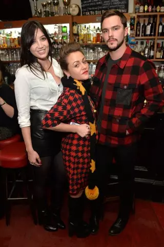 Daisy Lowe Jaime Winstone en Nicholas Hoult