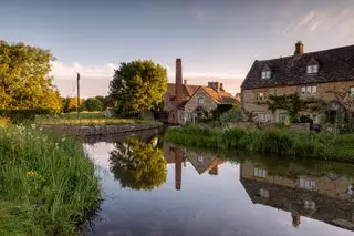 Lower Slaughter the Cotswolds Dit pittoreske dorpje in de Cotswolds staat in voor het fictieve Highbury waar Emmas...