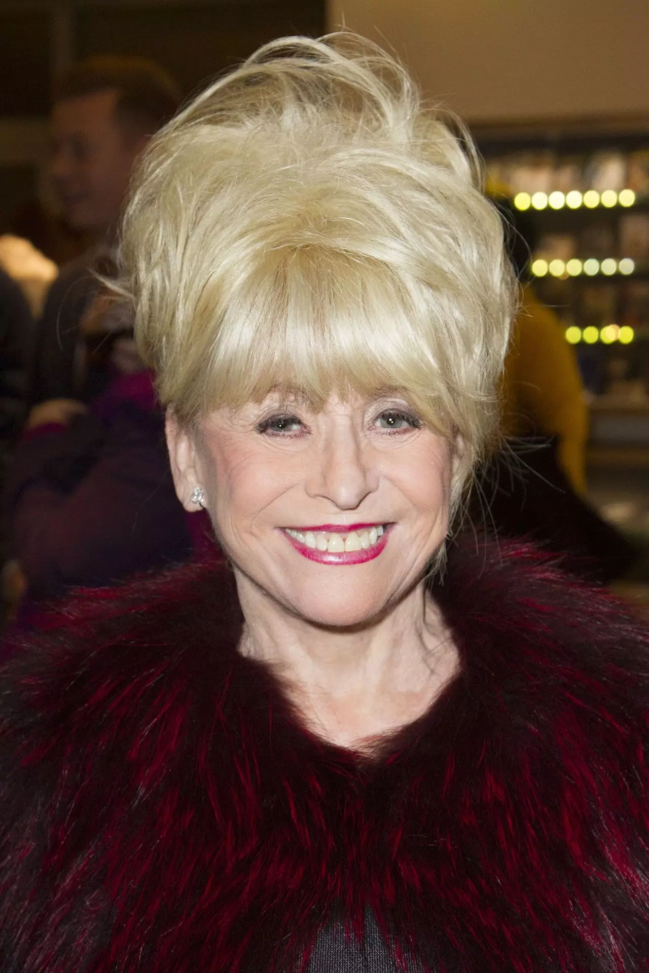 Watu wa familia ya Windsor walio na jina la mwisho la Windsor Barbara Windsor Windsor