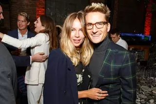 Emma Louise Connolly y Ollie Proudlock