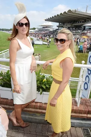 Natalie Pinkham og Georgie Thompson