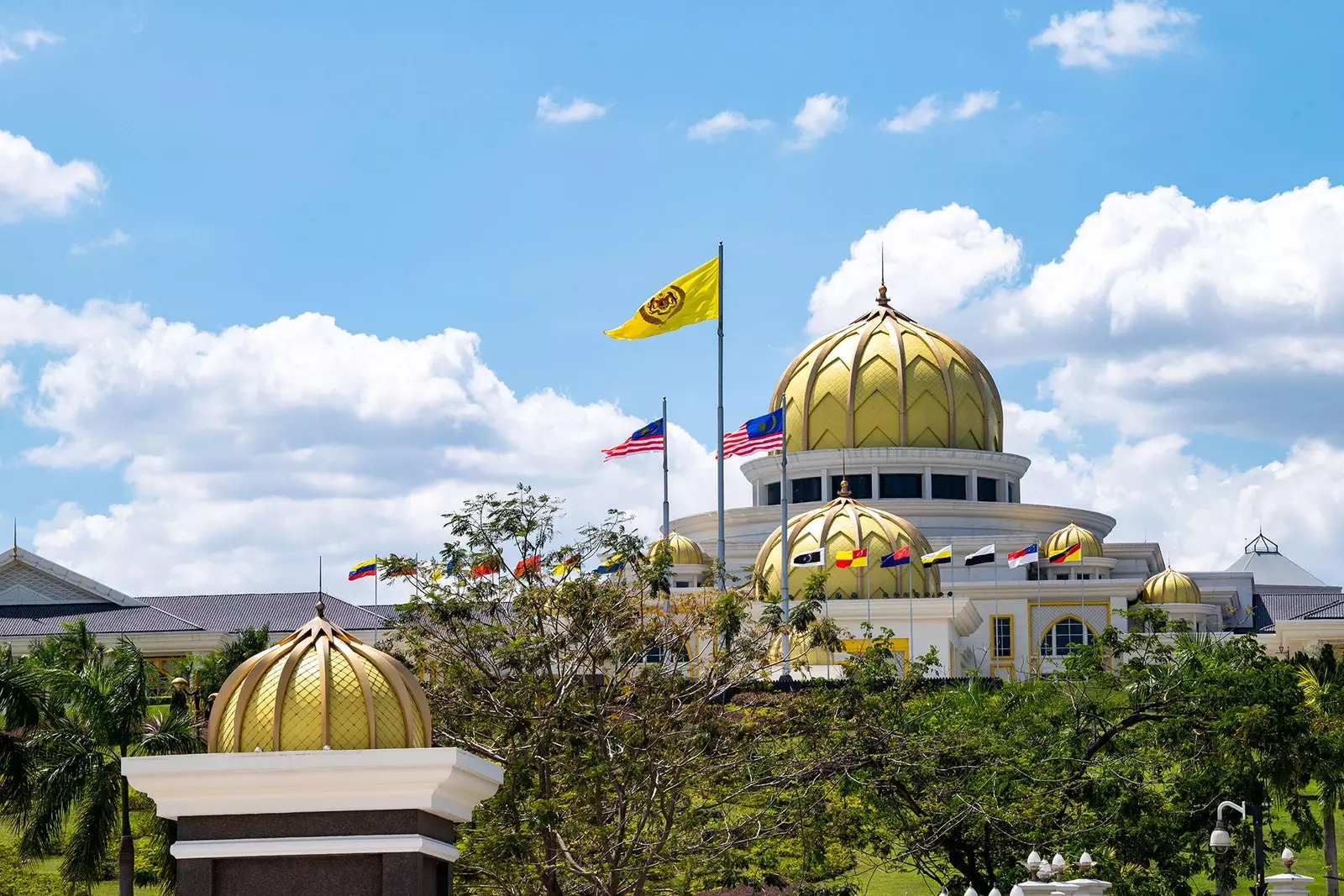 Malaysias Palace ndi Istana Negara ku Kuala Lumpur