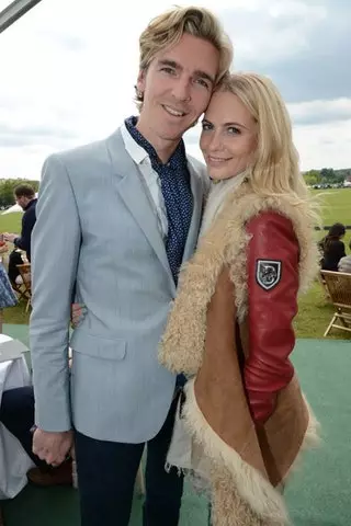 James Cook y Poppy Delevingne