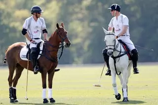 Prince Harry ma le Duke o Cambridge