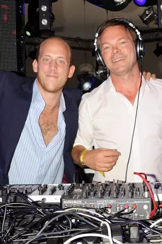 Carlo Carello le Pete Tong