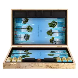 Hotel du Cap EdenRoc Backgammon Board Anda ingin duduk di cabana legendaris Hotel du Cap EdenRocs bermain...