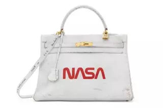 Hermès 1996 uitgevoerd in 2009 Een zeldzame en unieke geschilderde wit rood ardens leer Nasa Retourne Kelly 35 met goud...