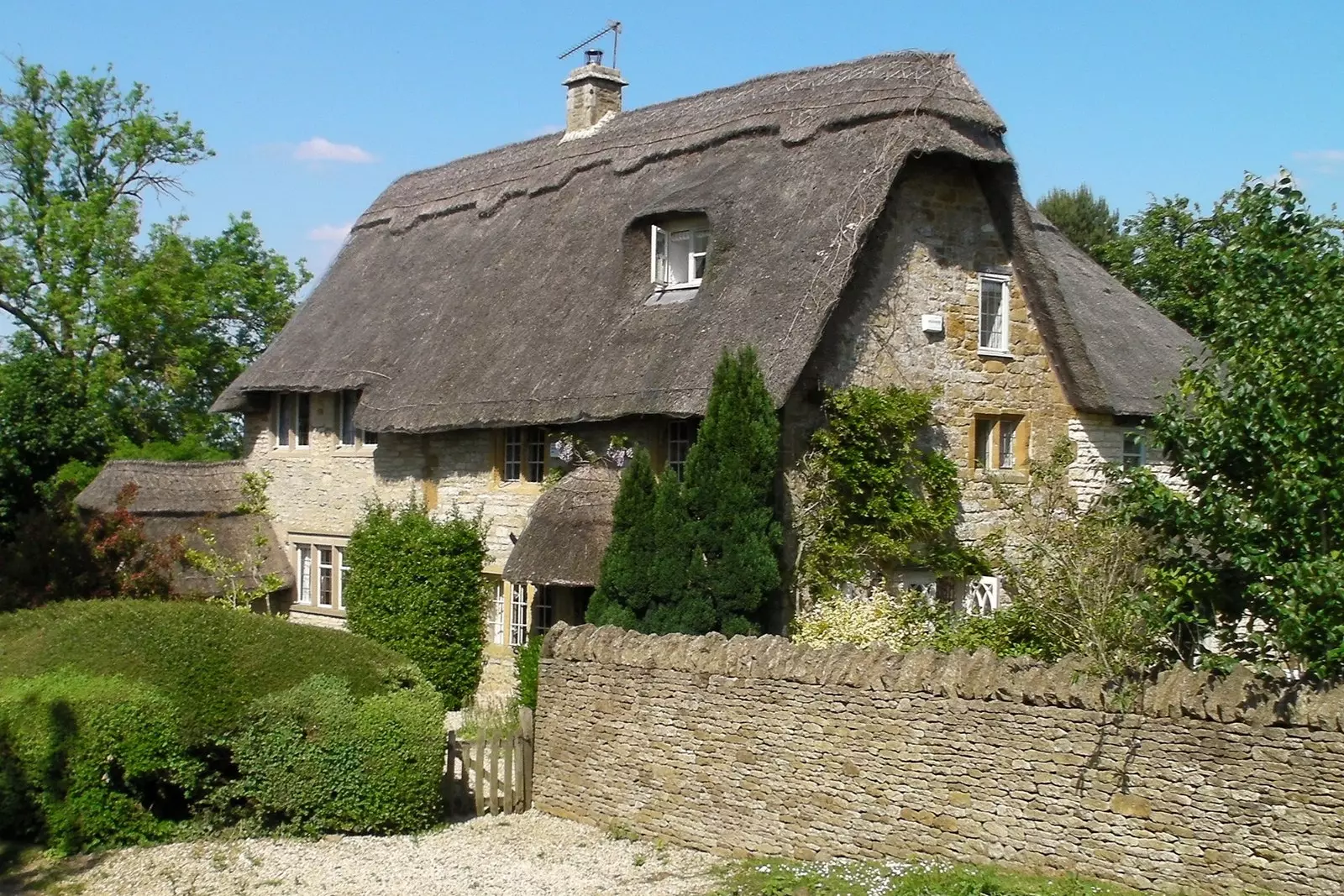 Na tithe saoire Cotswold is Fearr Teachíní saoire só Cotswold Na tithe saoire féinfhreastail is fearr i Cotswold