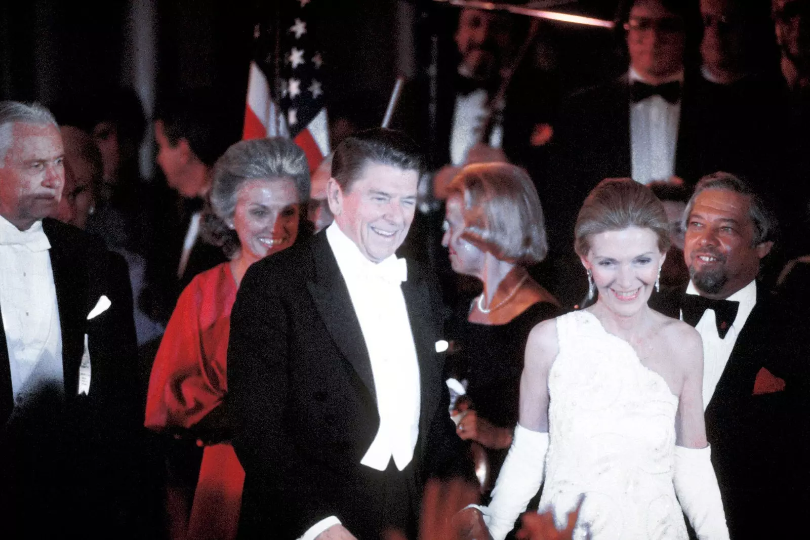 Ronald och Nancy Reagan vid hans invigningsbal 1981