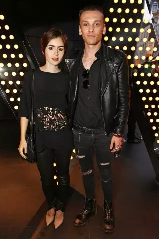 Lily Collins na Jamie CampbellBower