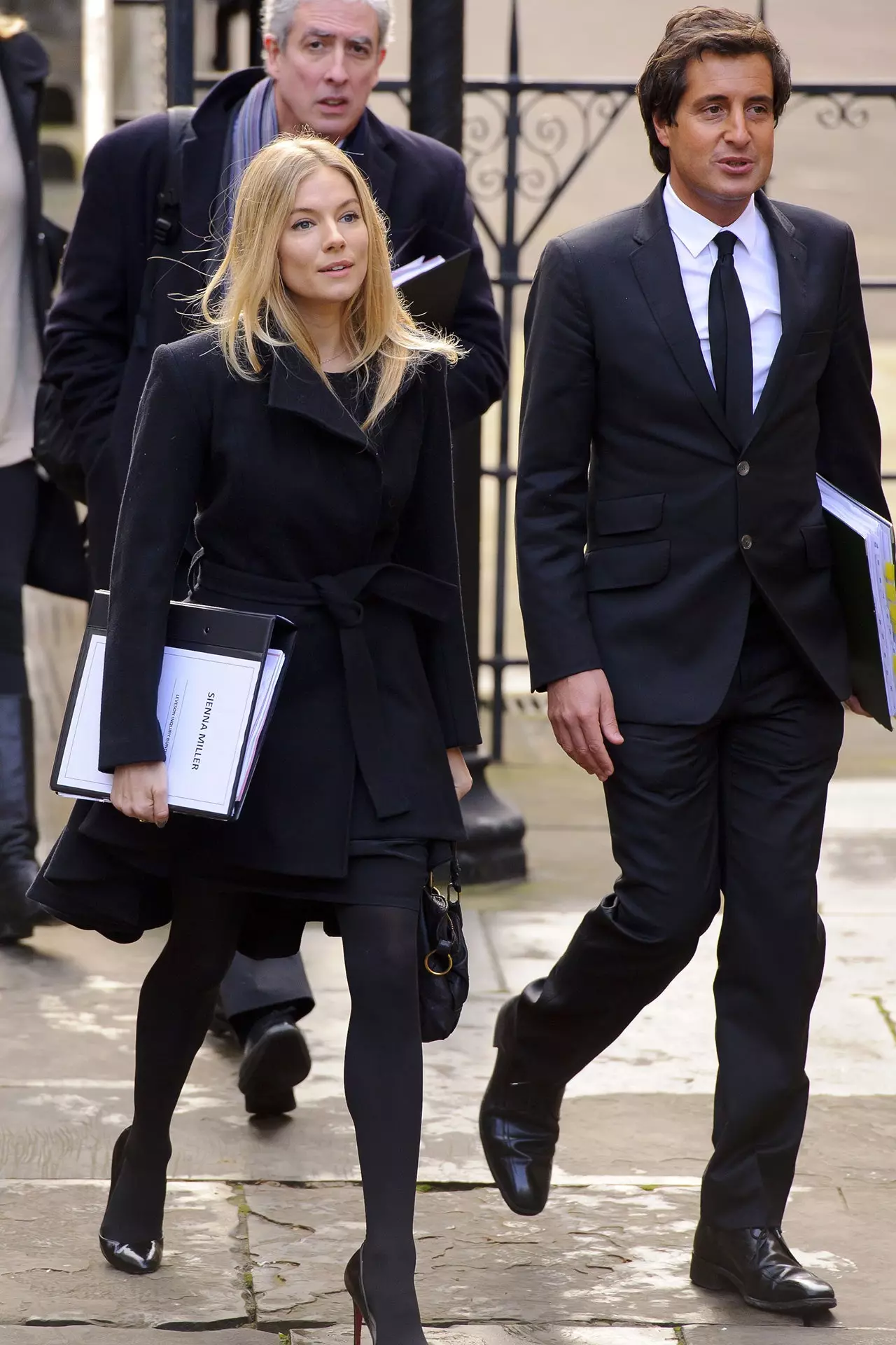 Sienna Miller e David Sherborne arrivano all'alta corte durante l'inchiesta Leveson