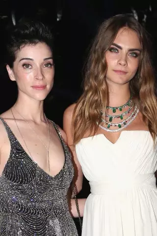 Annie Clark ati Cara Delevingne