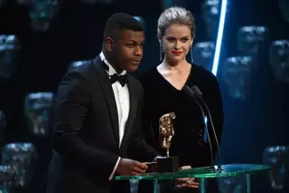 John Boyega och Alice Eve