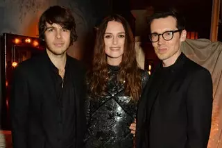 James Righton Keira Knightley és Erdem Moralioglu