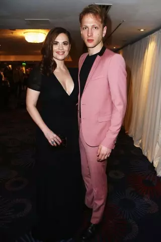 Hayley Atwell na Evan Jones